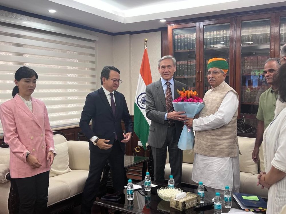 Энэтхэгийн Гадаад харилцааны сайд болон Хууль зүйн сайдтай уулзав